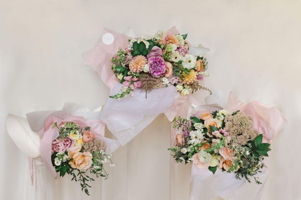 Signature Stems by Blushington Blooms – Luxury Flower Subscription